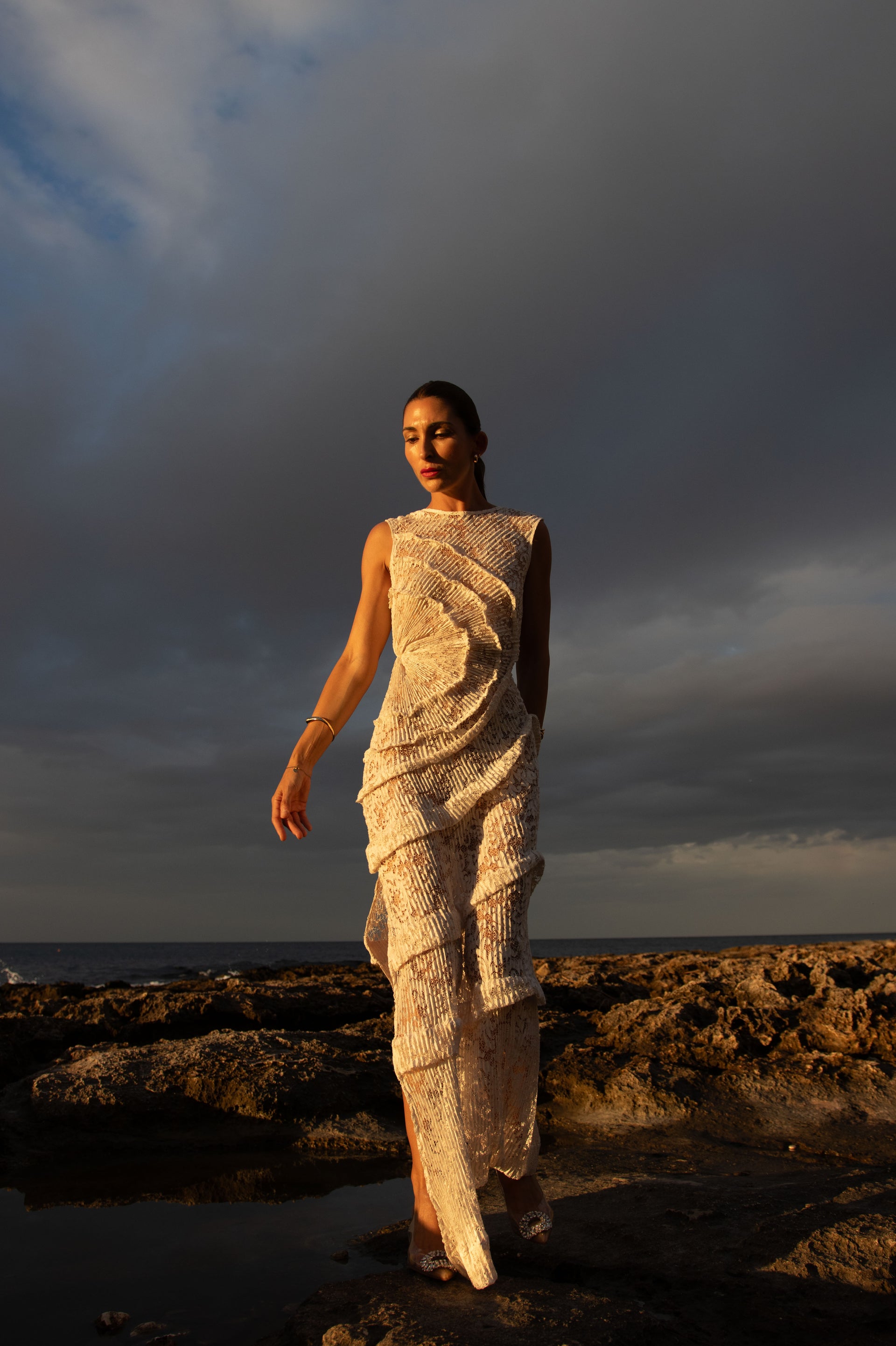 Georgia Hardinge. A sculptural label.